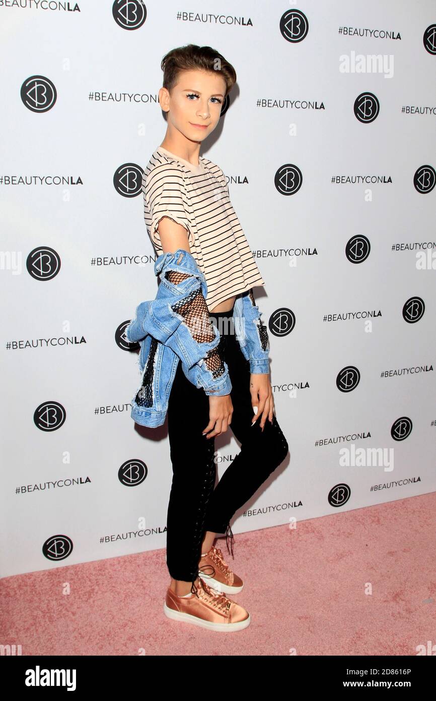 LOS ANGELES - AUG 12: Matthew Taylor at the 5th Annual Beautycon ...