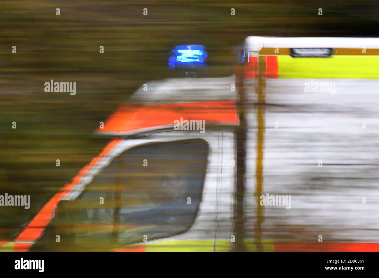 Theme picture, feature: ambulance in action, blue light, Bavarian Red ...