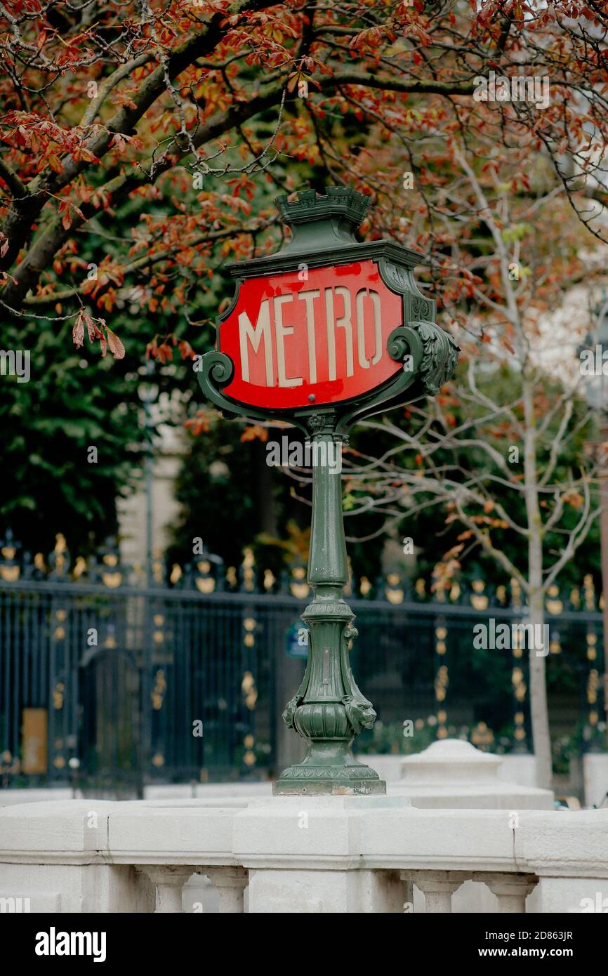 Metro road sign, Paris, France Stock Photo - Alamy