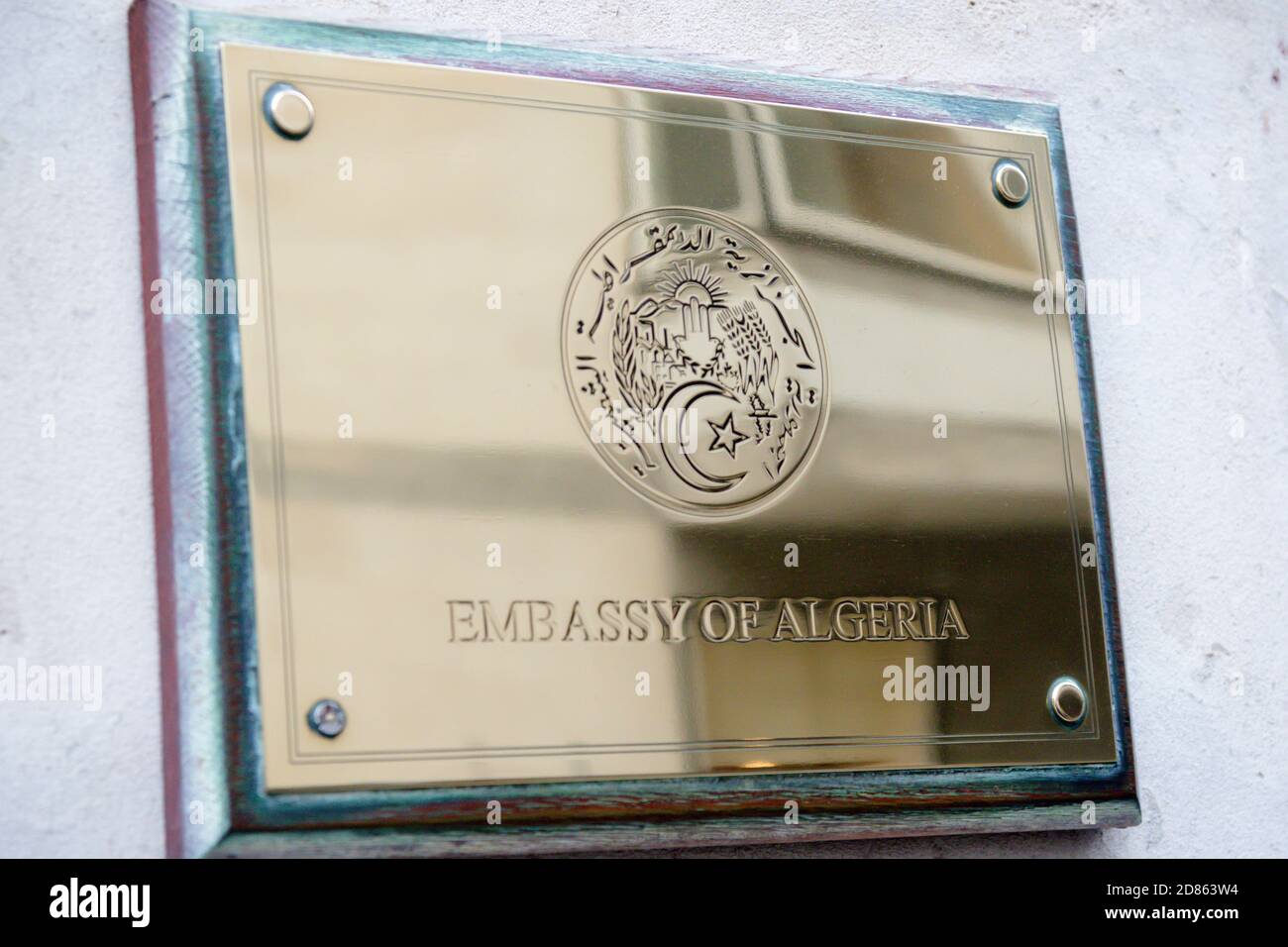 Algerian embassy hi-res stock photography and images - Alamy