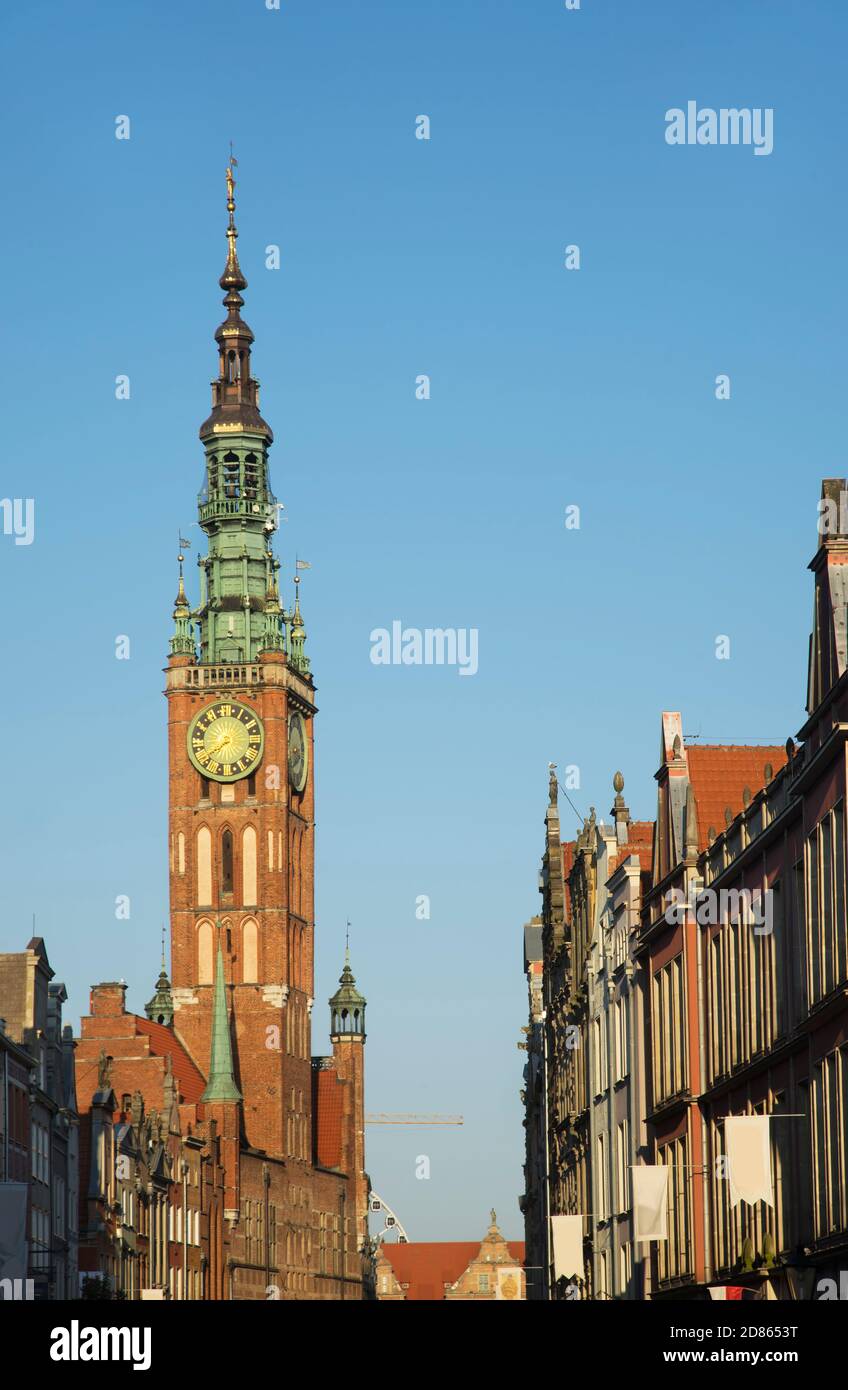 Townhouse at Dluga street in Gdansk. Poland Stock Photo - Alamy