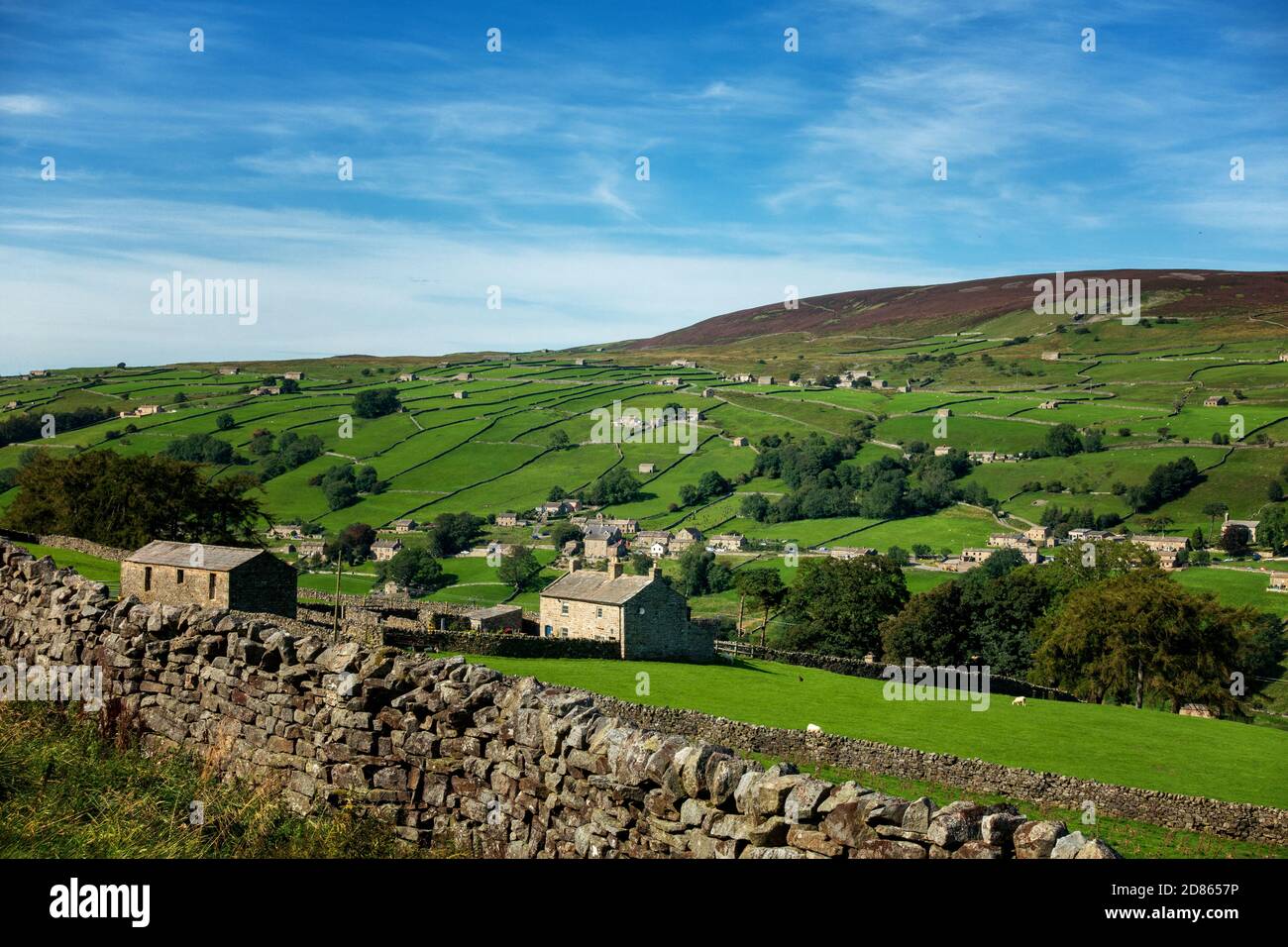 Quintessential yorkshire dales hi-res stock photography and images - Alamy