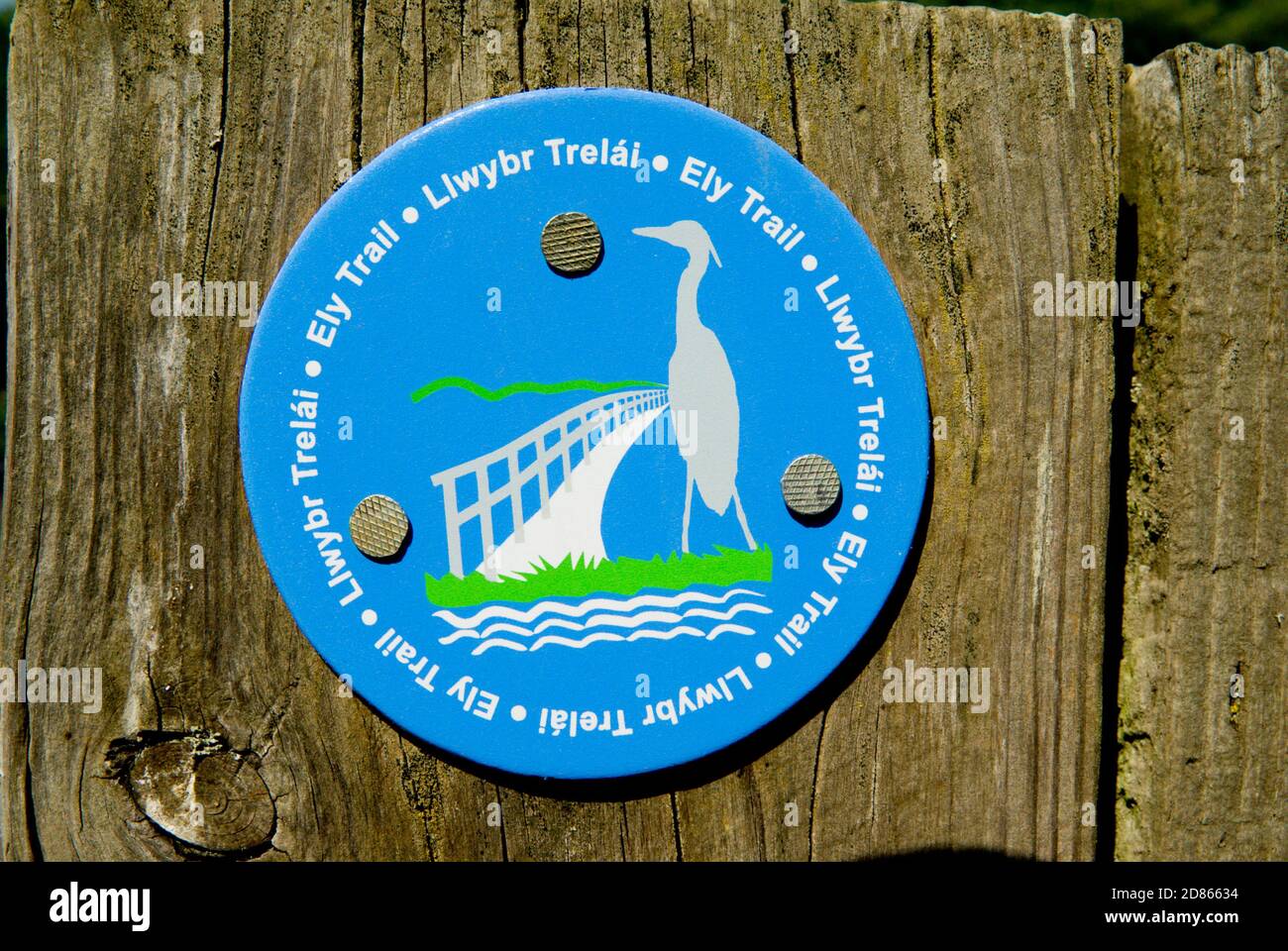 Long distance footpath cyclepath hi-res stock photography and images ...