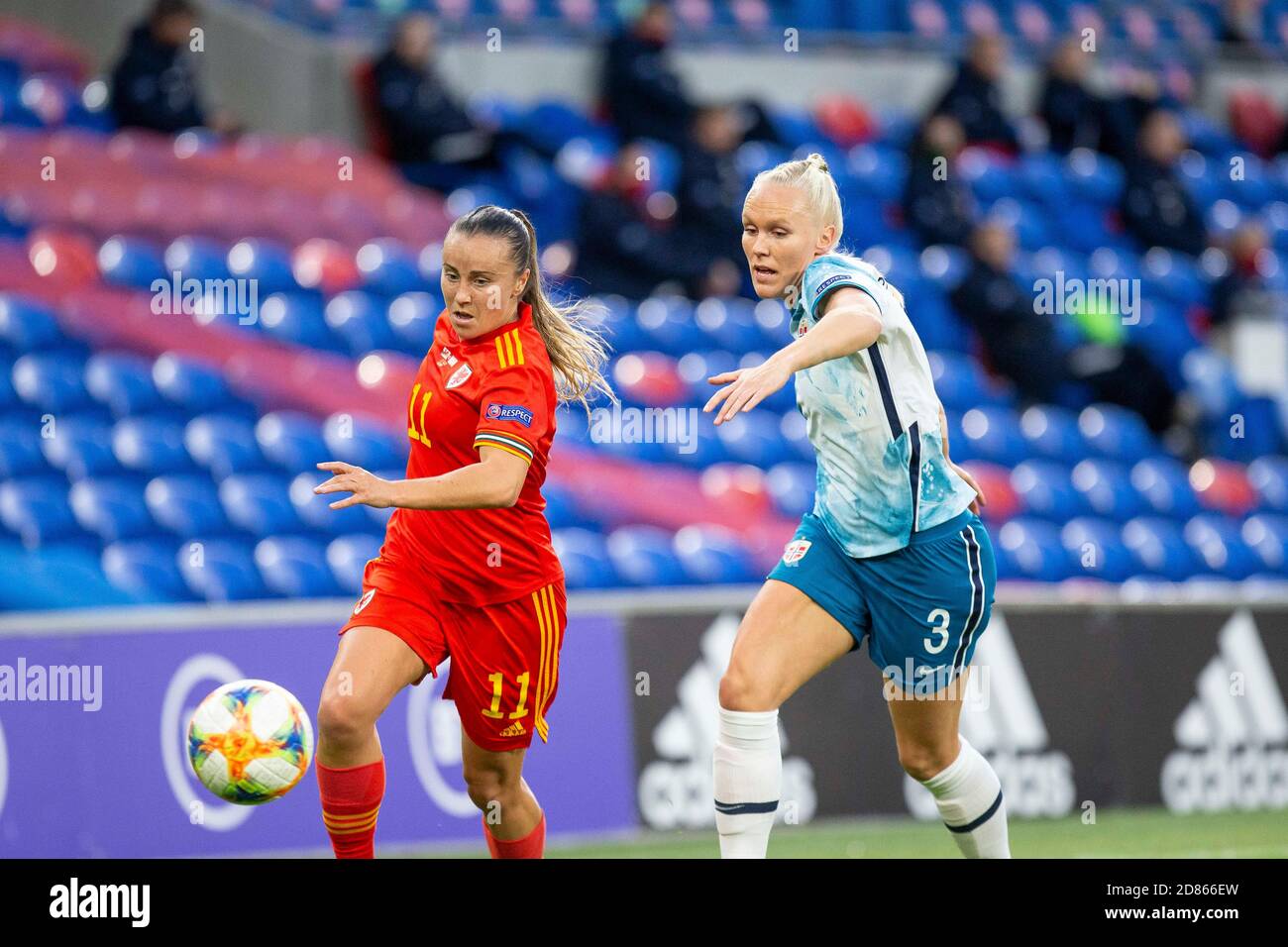 Cardiff, Wales, UK. 27th Oct, 2020. Natasha Harding of Wales and Maria ...