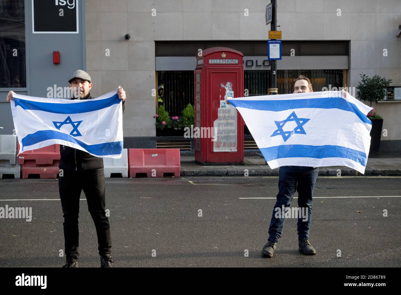 4th November 2017, London, United Kingdom:-Pro Israeli protesters ...