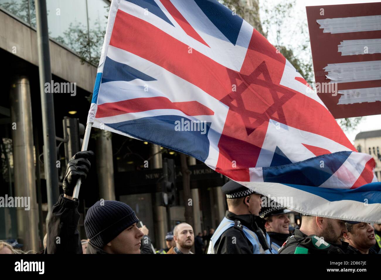 4th November 2017, London, United Kingdom:-Pro Israeli protesters ...