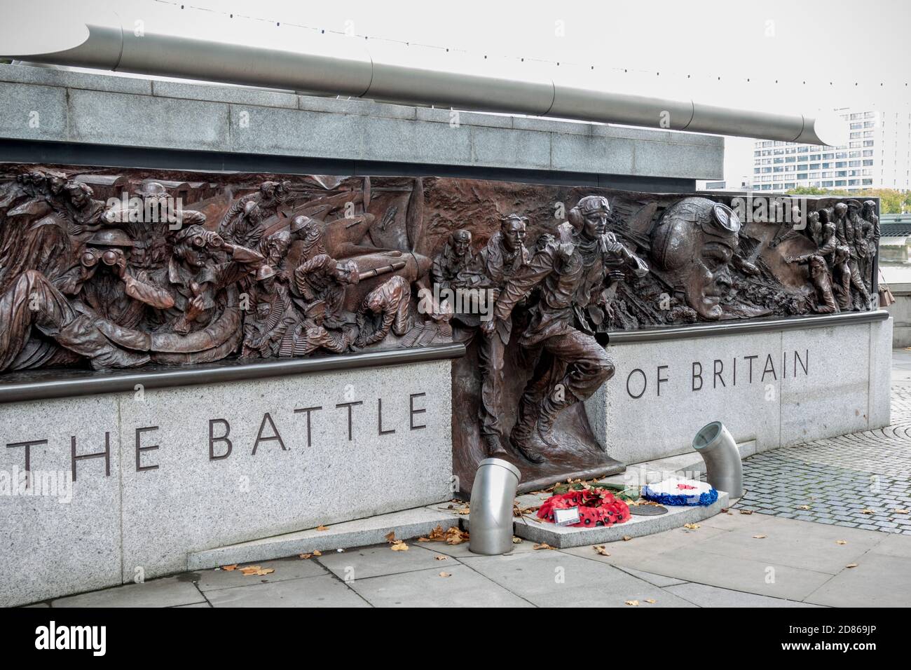 Memorial statue pilot ww2 hi-res stock photography and images - Alamy