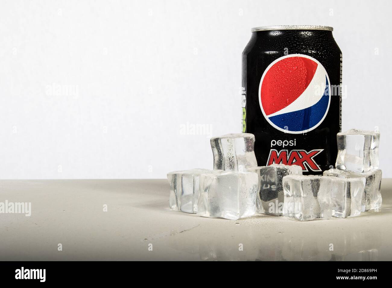 London, 24th October 2017:- A can of chilled Pepsi Max with ice against ...