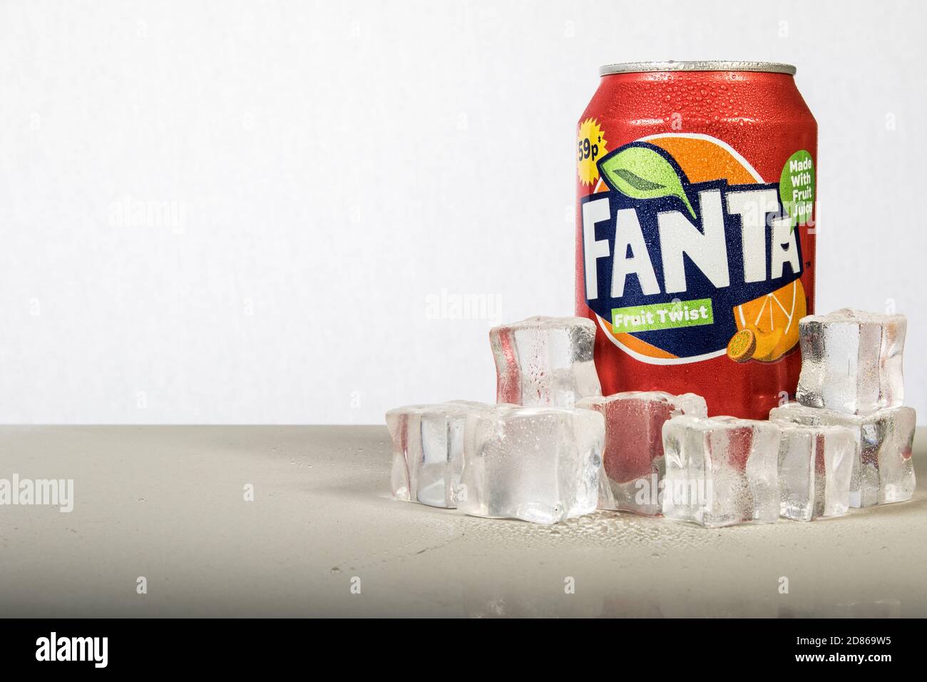 Soft drink drinks beverage fanta hi-res stock photography and images ...