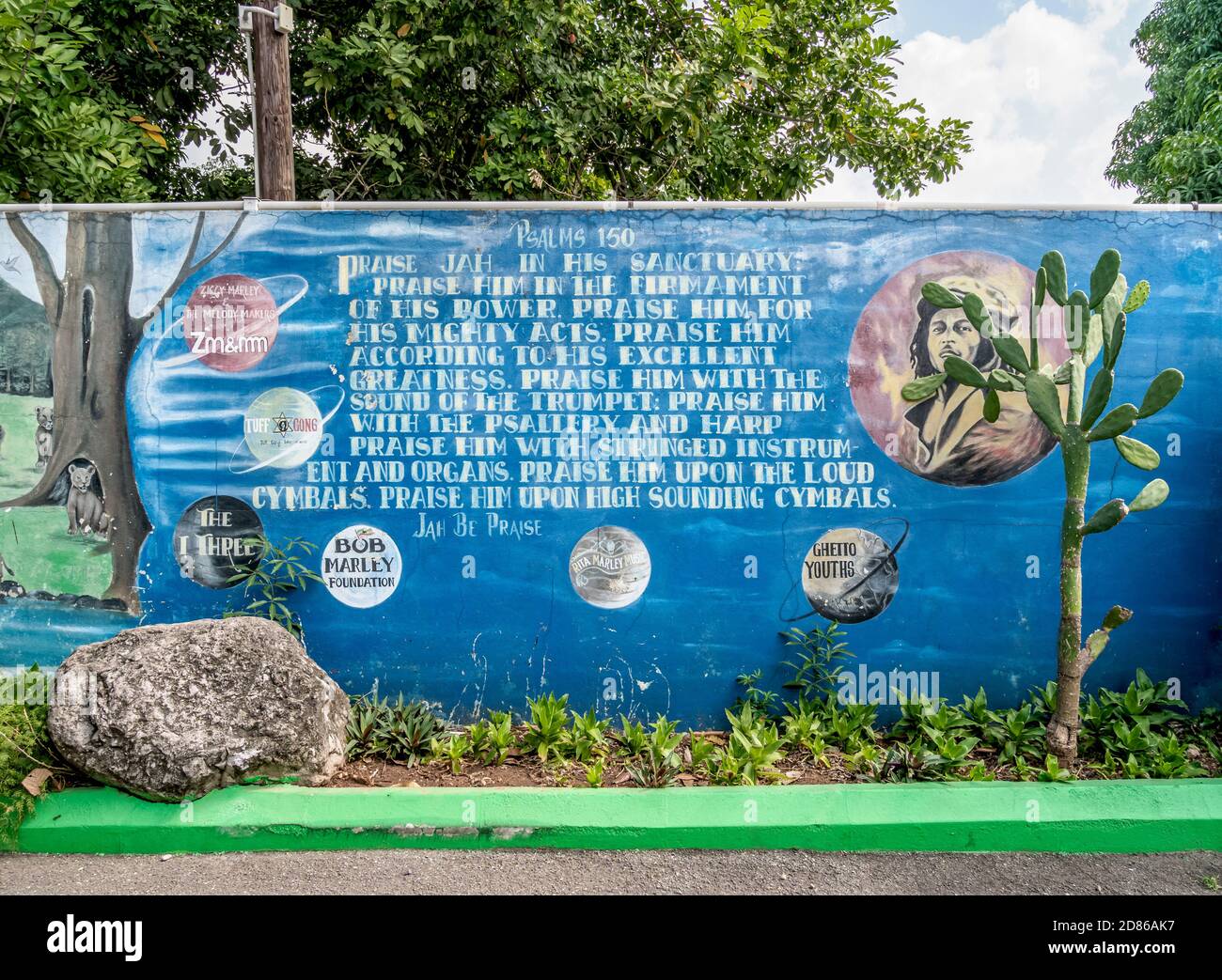 Graffiti Mural Painting at Bob Marley Museum, 56 Hope Road, Kingston ...