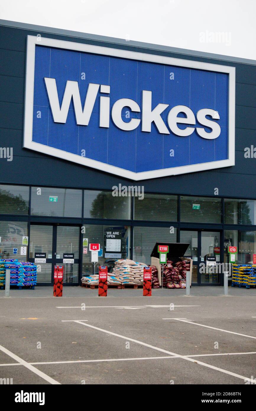 Wickes diy store hi-res stock photography and images - Alamy
