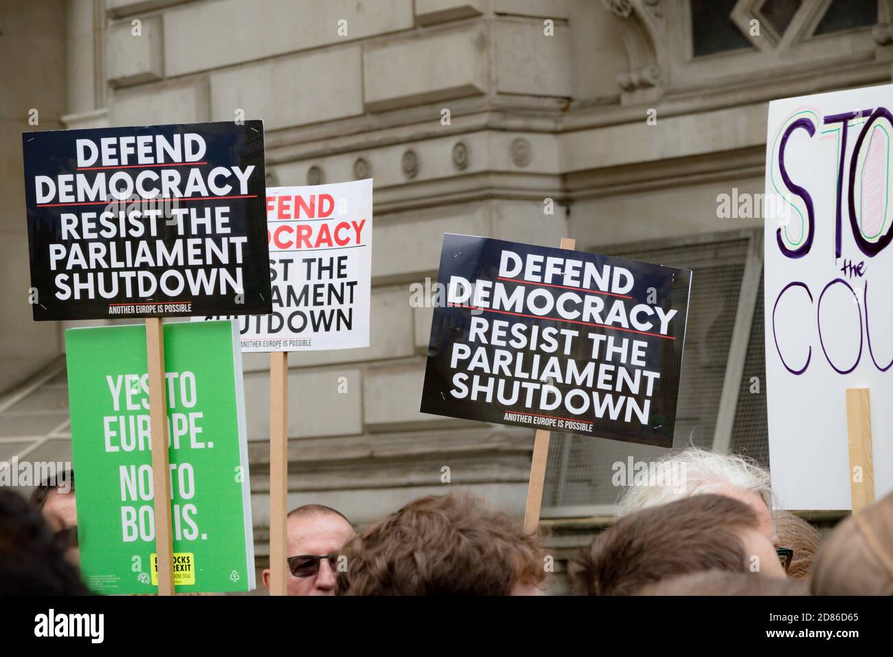 Suspend hi-res stock photography and images - Alamy