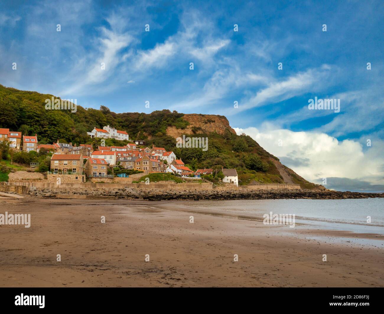 Sea sky blue cottages hi-res stock photography and images - Alamy