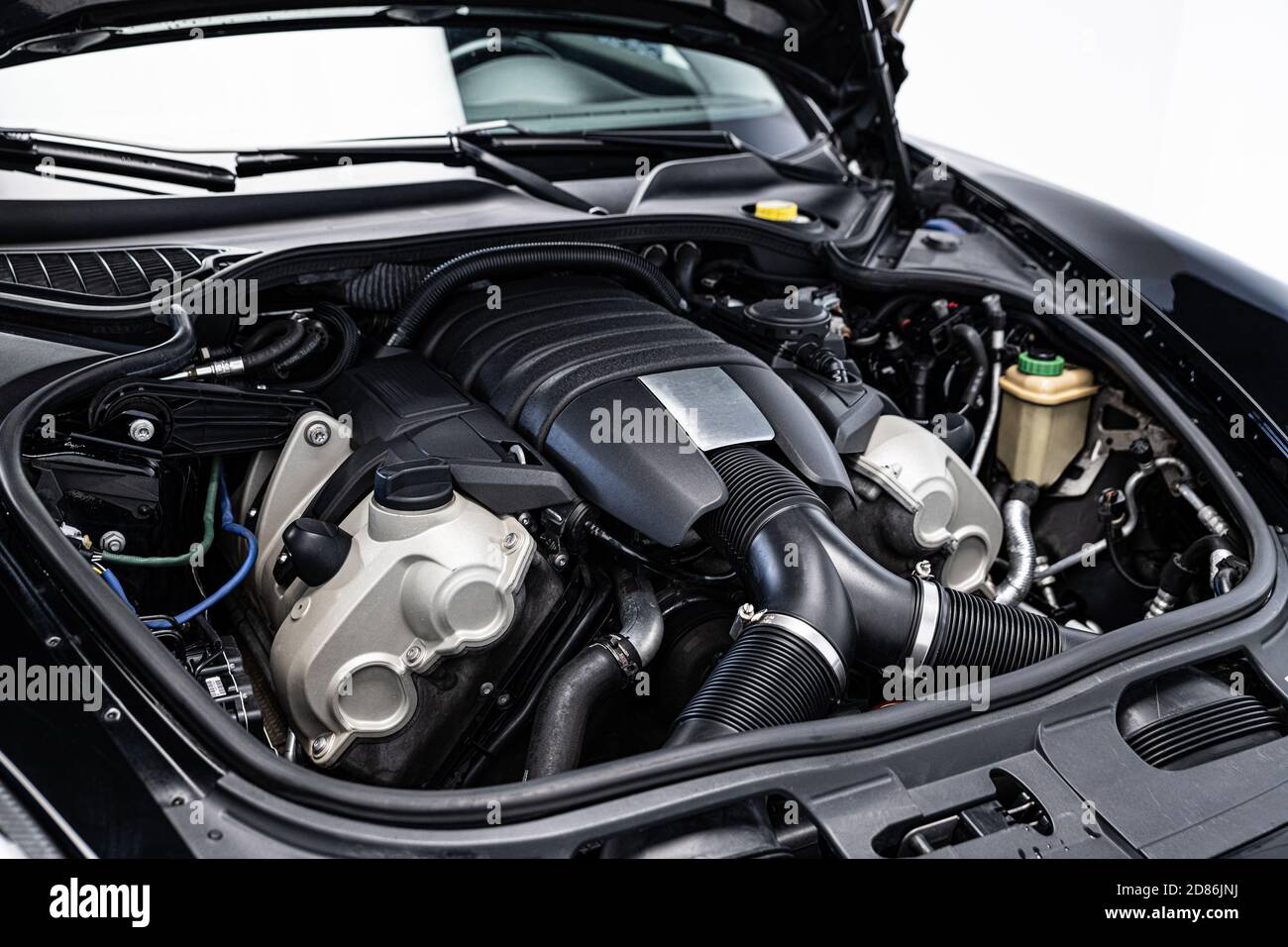 Modern car engine. V6 sports car engine Stock Photo - Alamy
