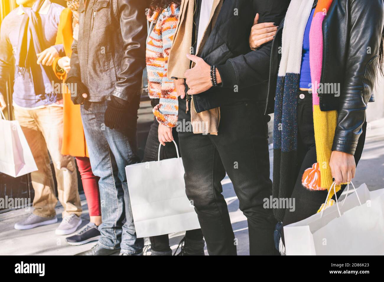 Diverse people shopping mall hi-res stock photography and images - Alamy