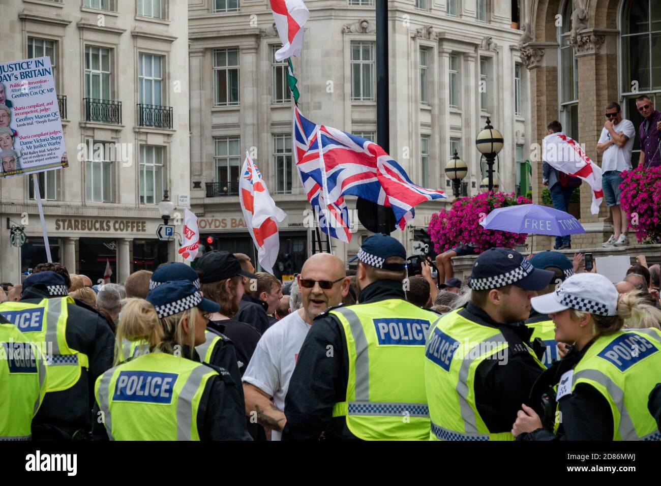 Edl protest london hi-res stock photography and images - Alamy