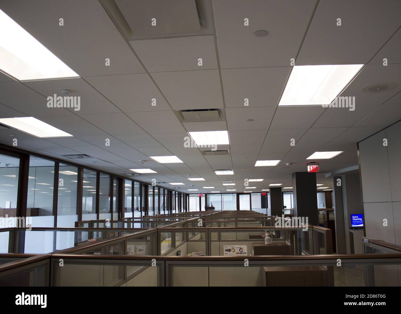 Office cubicles hi-res stock photography and images - Alamy