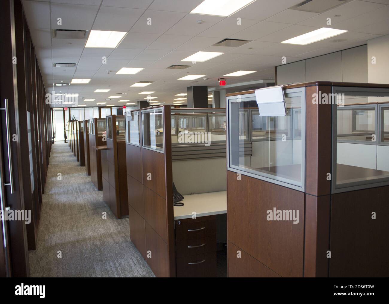 Cubicles hi-res stock photography and images - Alamy