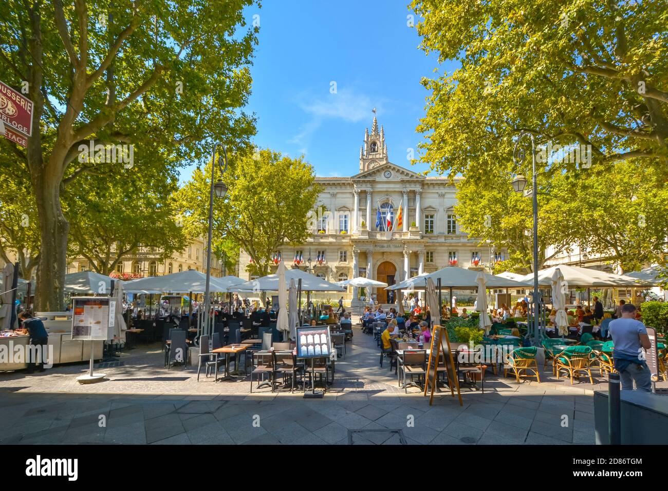 Avignon street hi-res stock photography and images - Alamy