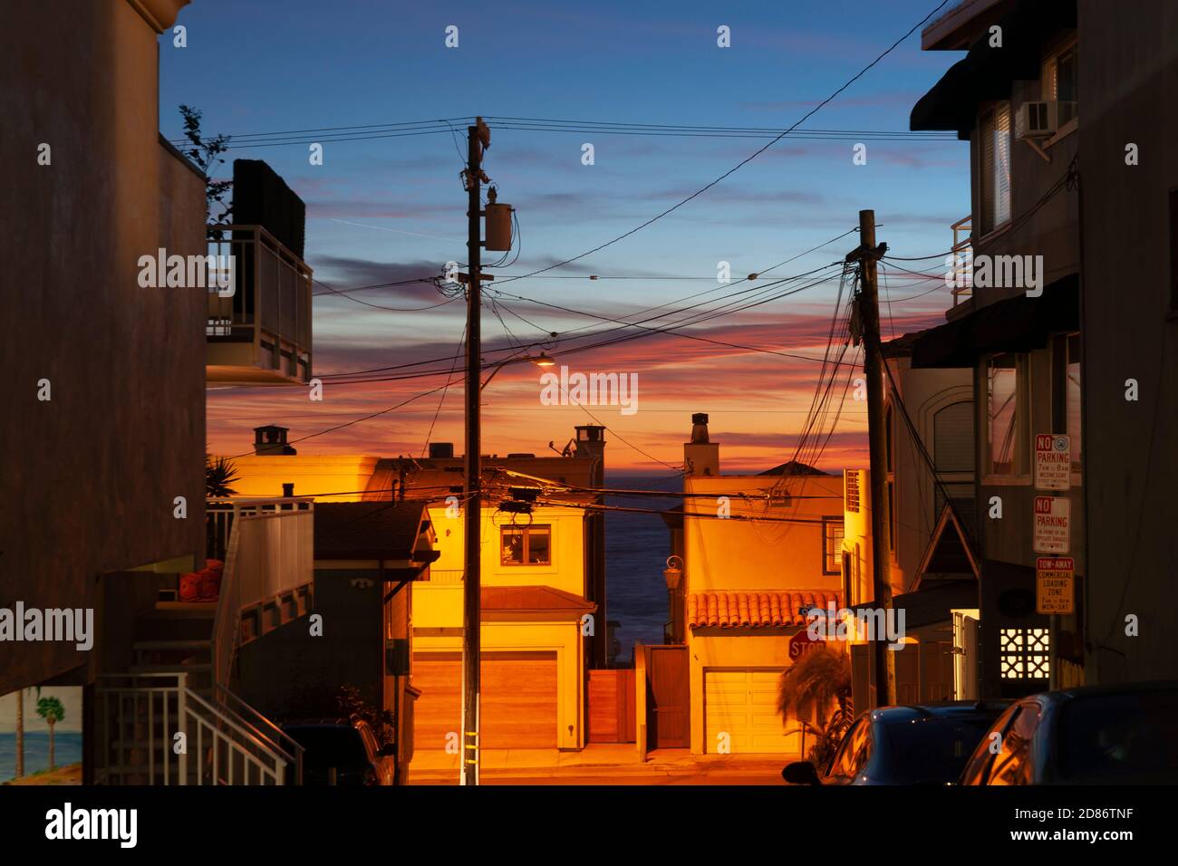 Messy powerlines hi-res stock photography and images - Alamy