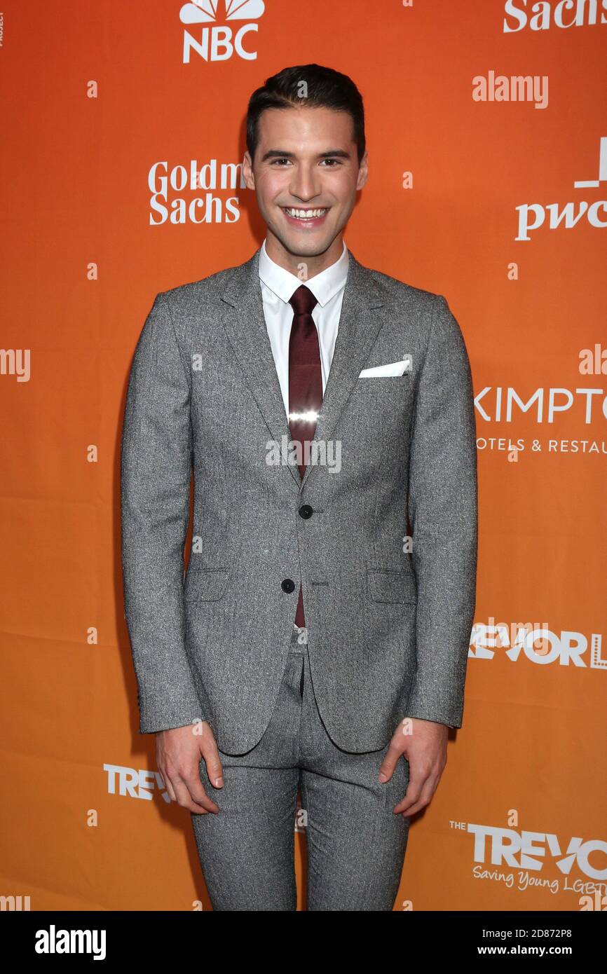 LOS ANGELES - DEC 3: Raymound Braun at the 2017 TrevorLIVE Los Angeles ...