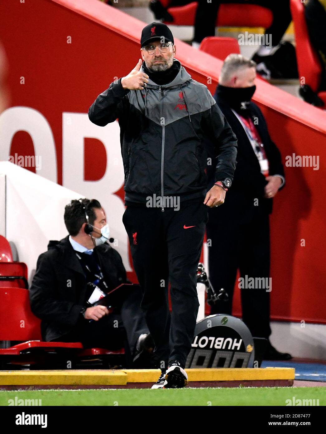 Liverpool manager Jurgen Klopp gives a thumbs up during the UEFA ...