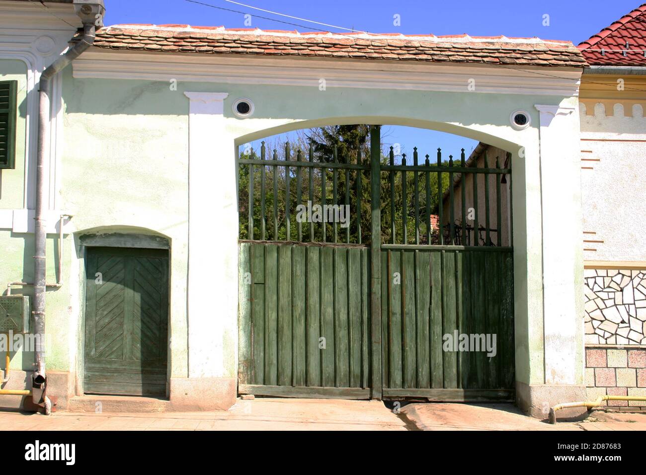 Transylvania Village Wooden Houses High Resolution Stock Photography ...