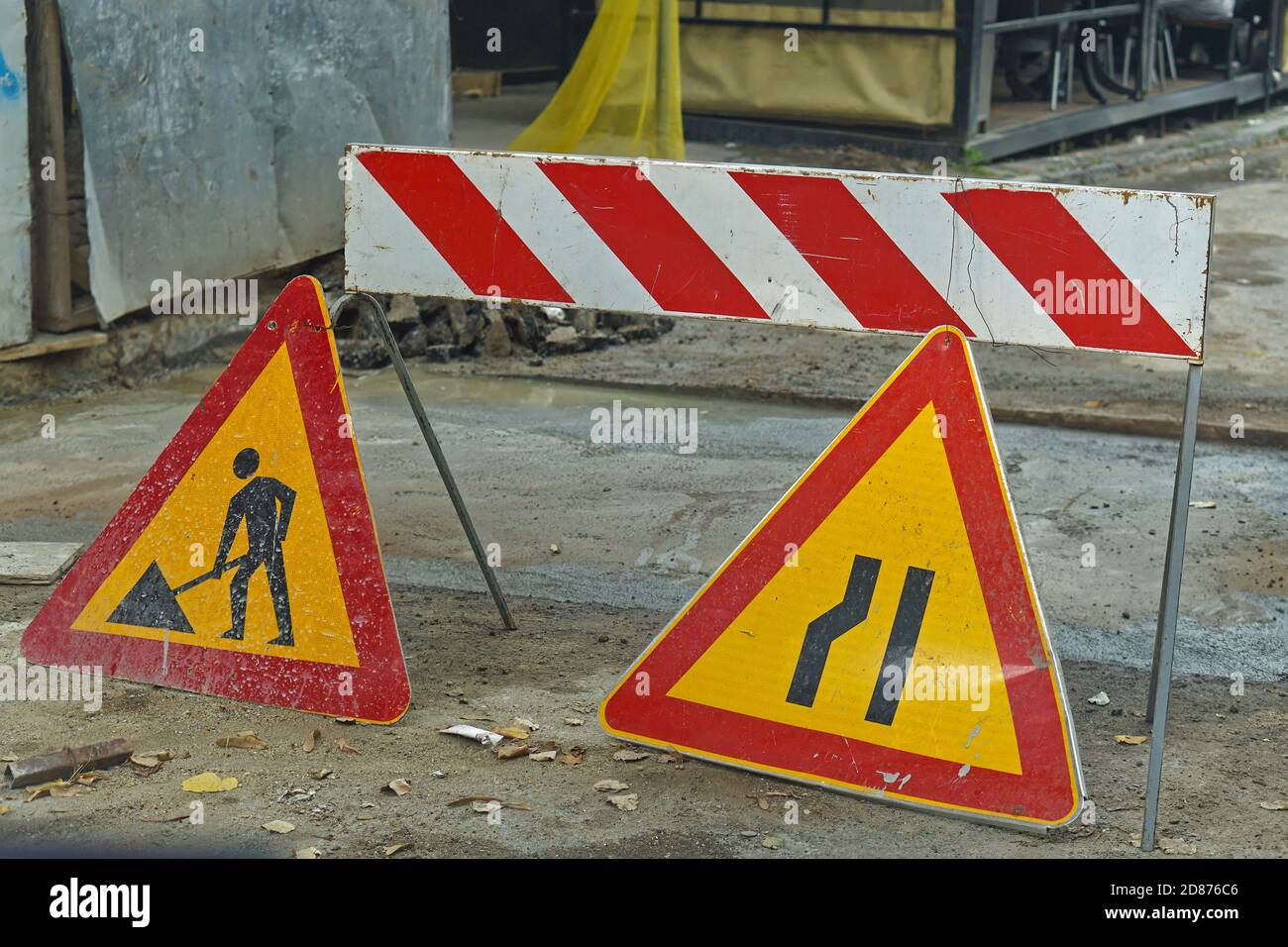 Concrete barrier triangle hi-res stock photography and images - Alamy