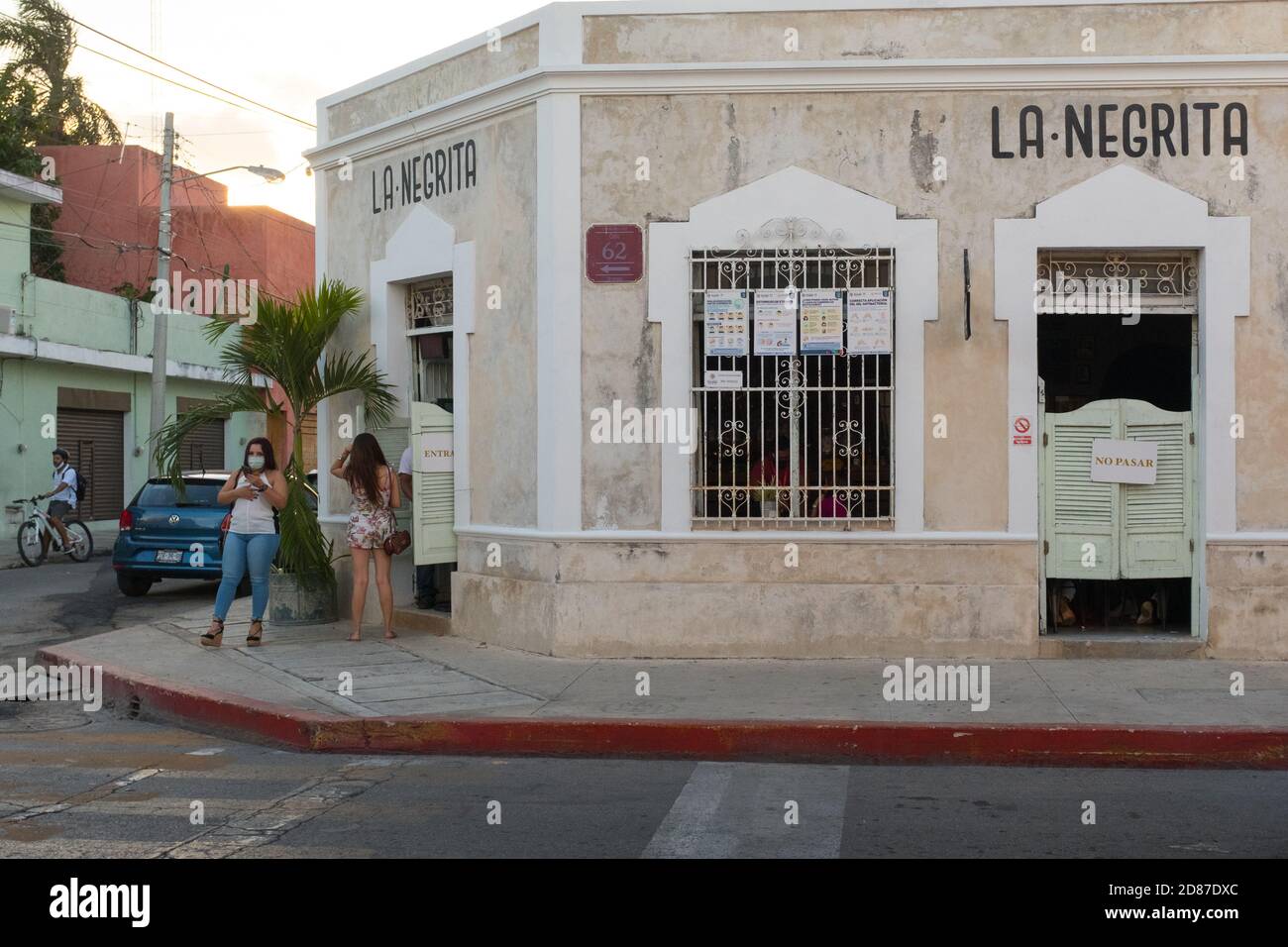 Famous Bar La Negrita in centro during the pandemic, Merida Yucatan ...