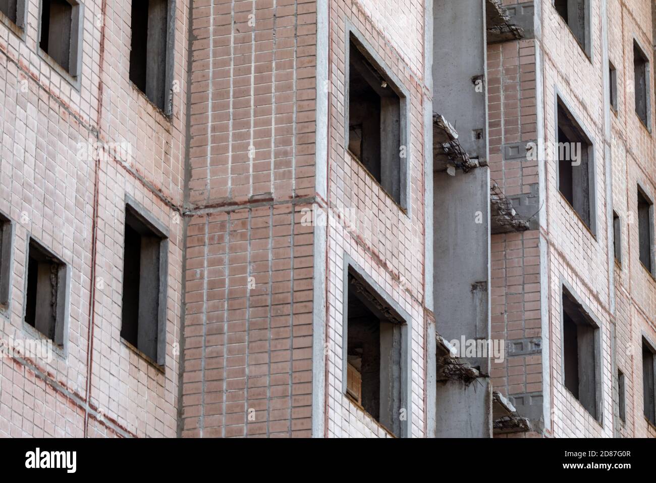 Living in unfinished house hi-res stock photography and images - Alamy