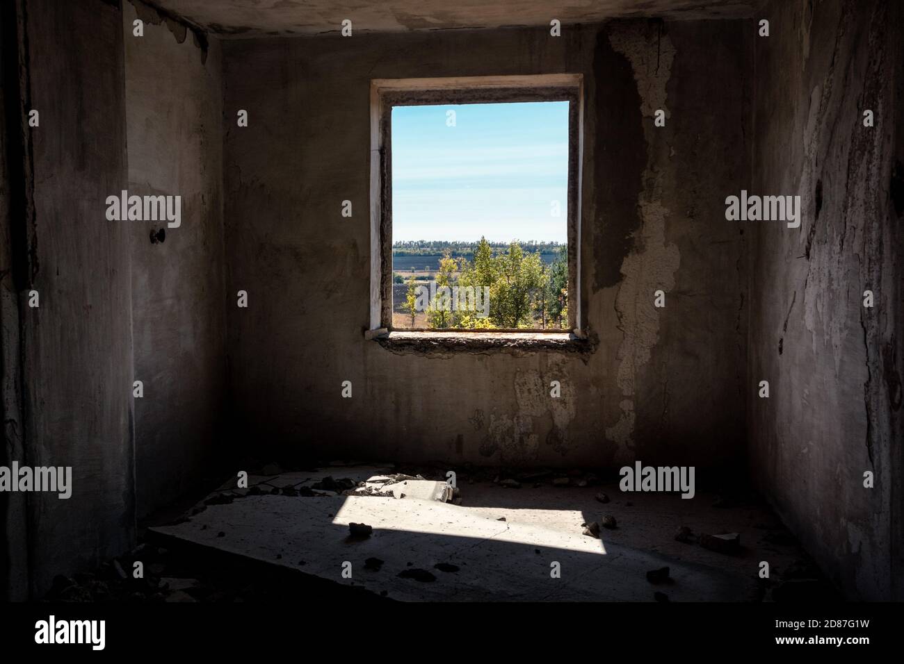 Sun shining through old window hi-res stock photography and images - Alamy