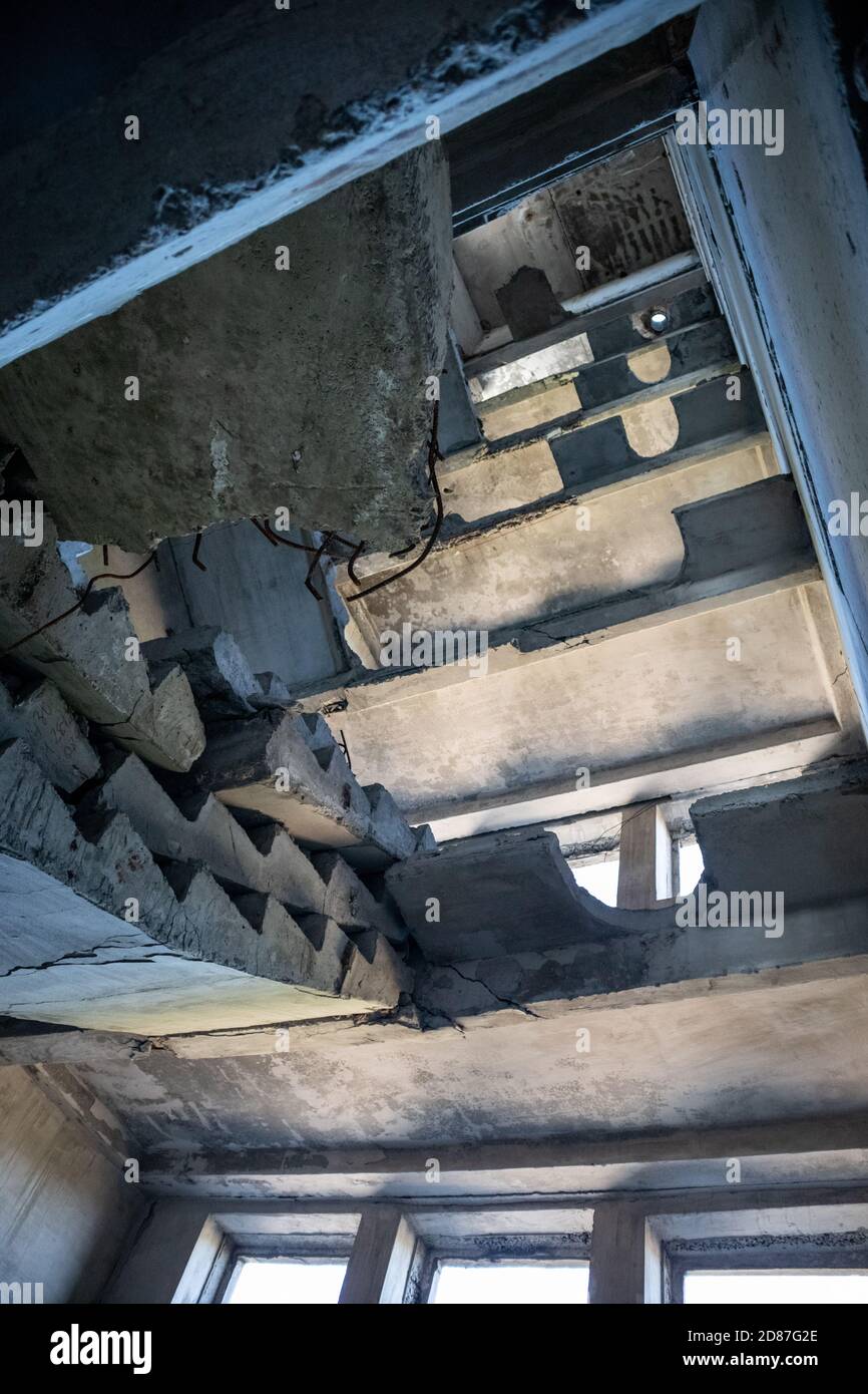 Scary stairs house hi-res stock photography and images - Alamy