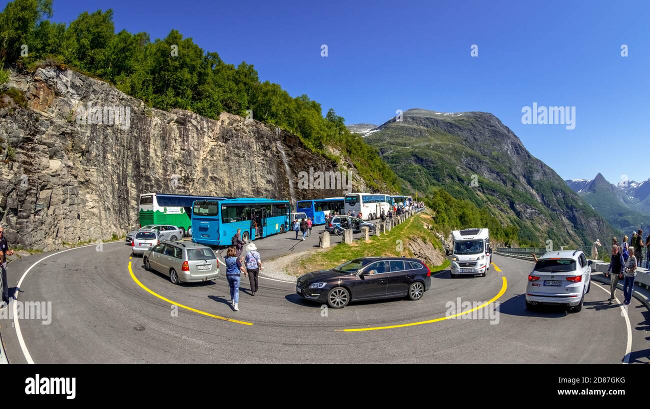 Gjerdefossen viewpoint, tourists, coaches, Geiranger, Møre og Romsdal ...