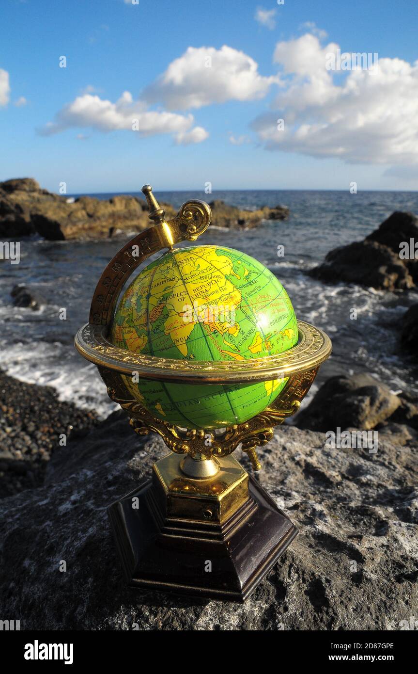 Vintage Globes Planet Earth Stock Photo - Alamy