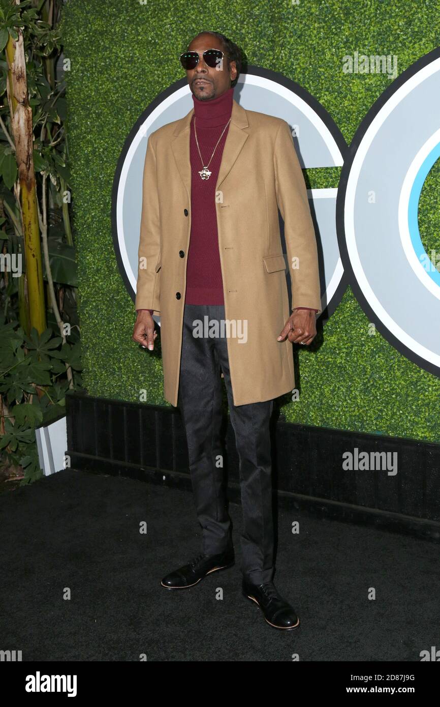 LOS ANGELES - DEC 7: Snoop Dogg, Calvin Cordozar Broadus Jr at the 2017 ...