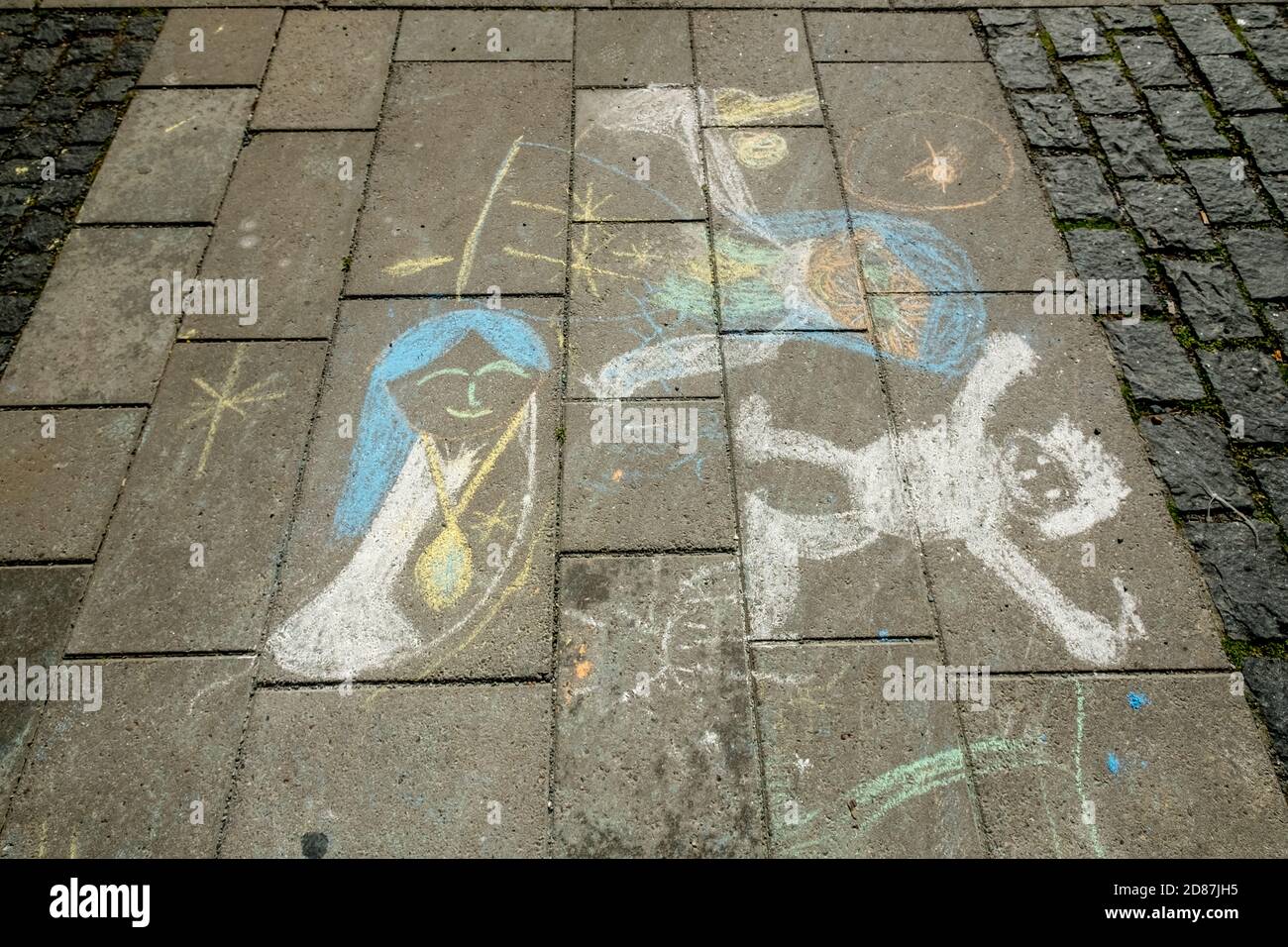 Chalk paintings on pavement hi-res stock photography and images - Alamy