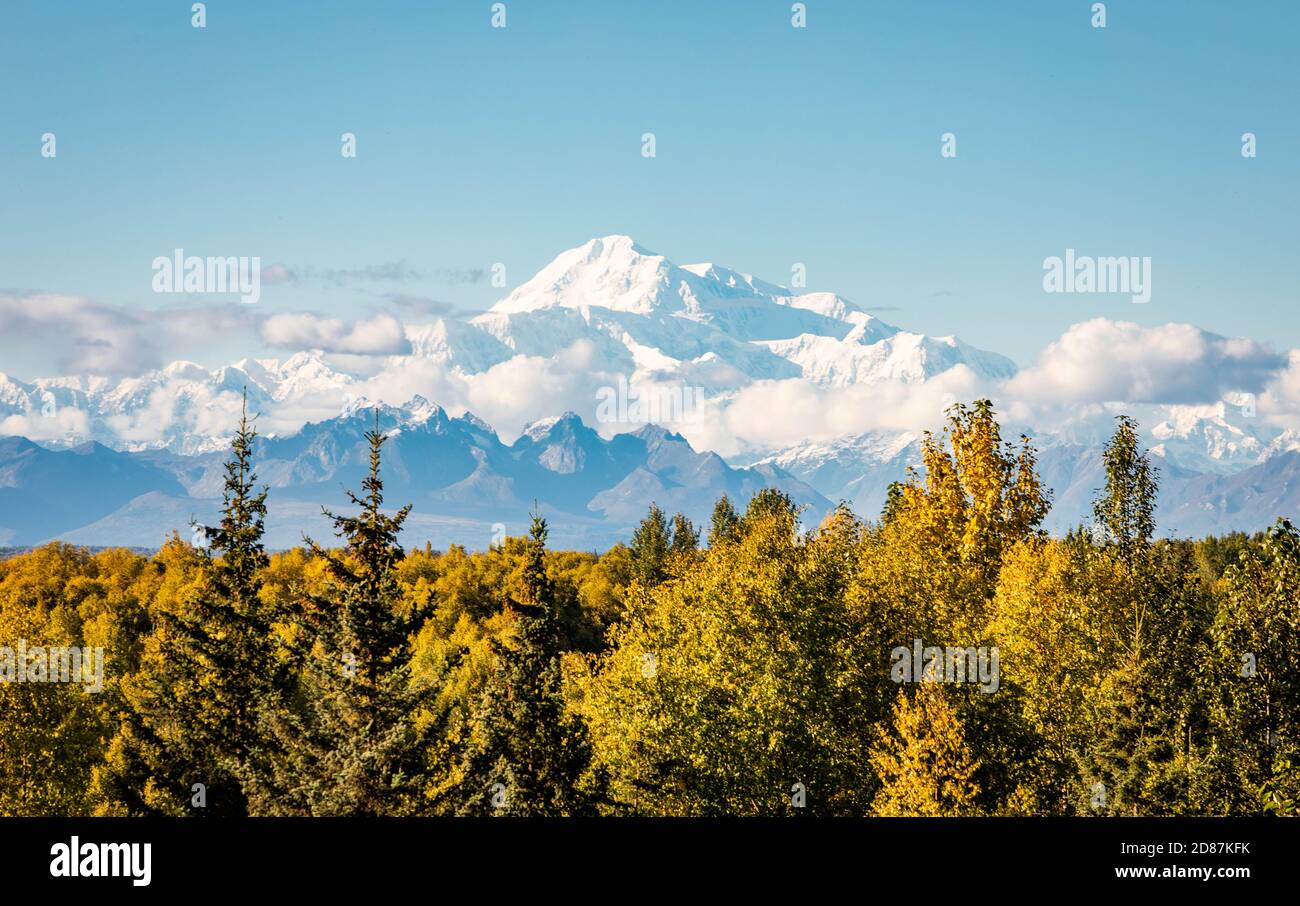 Braided river in fall denali hi-res stock photography and images - Alamy
