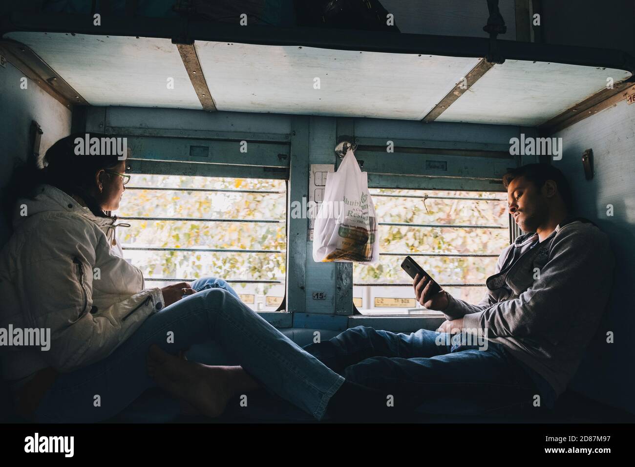 Indian old couple sitting on hi-res stock photography and images - Alamy