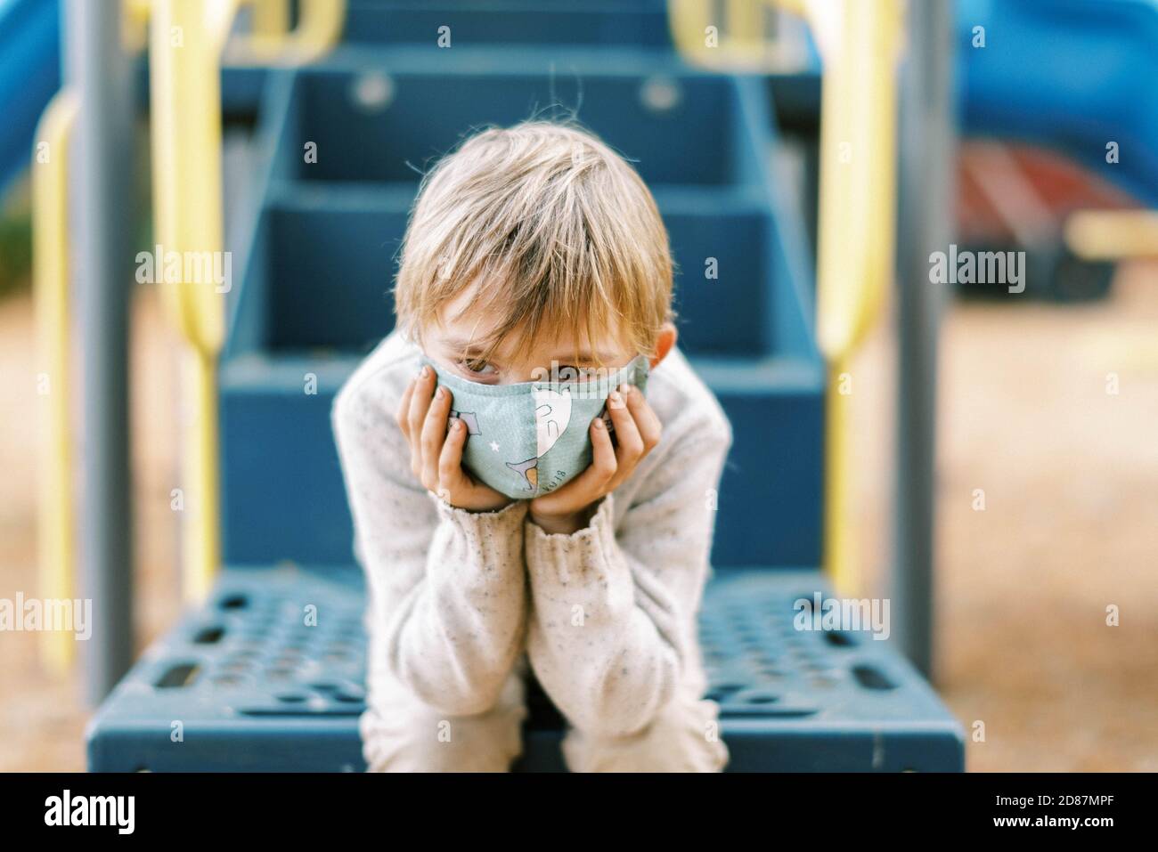 Emotion masks hi-res stock photography and images - Alamy