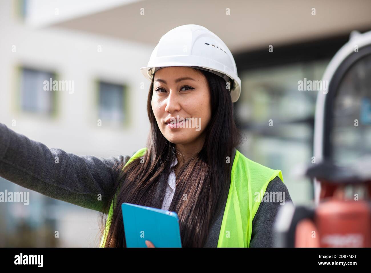 Woman engineer in construction helmet hi-res stock photography and ...