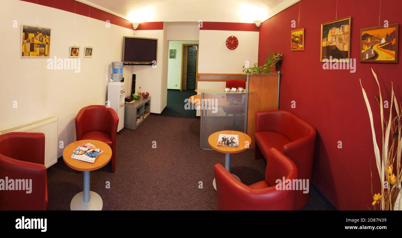Reception desk emergency room hospital hi-res stock photography and ...