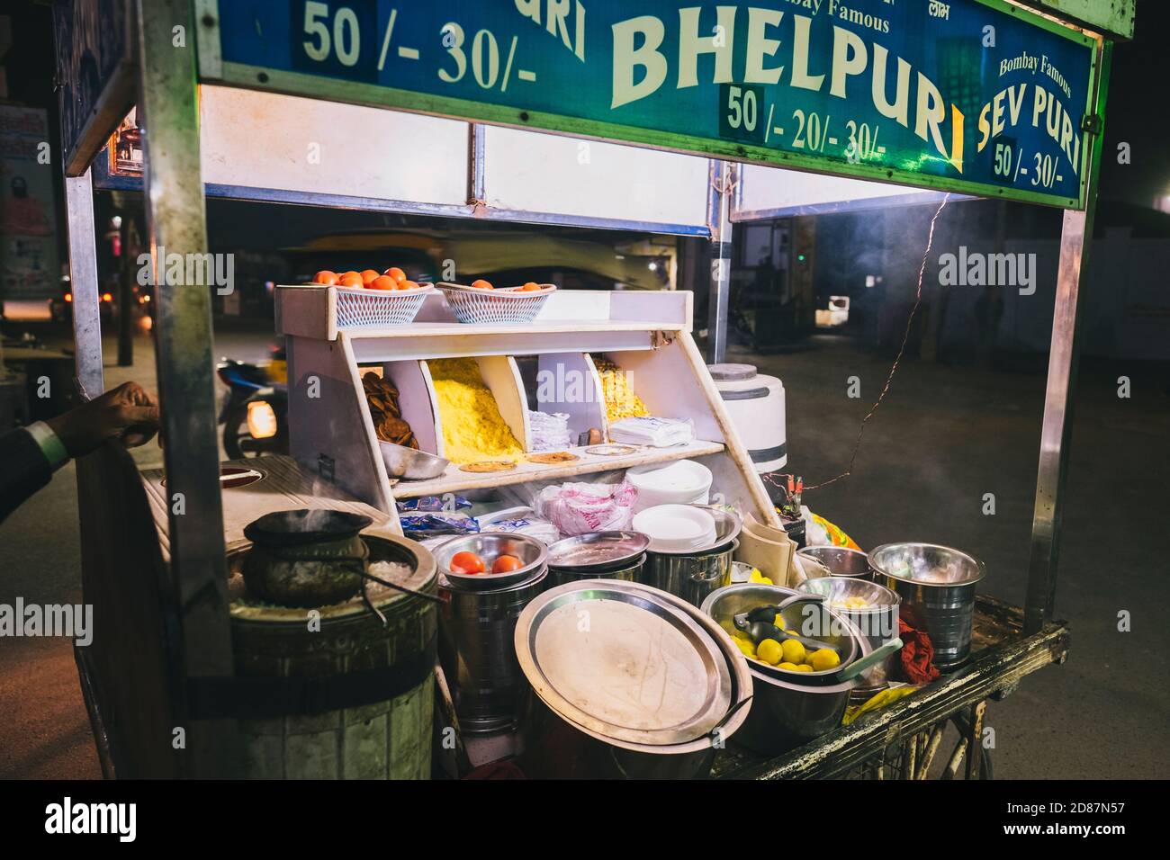Indian food cart hi-res stock photography and images - Alamy