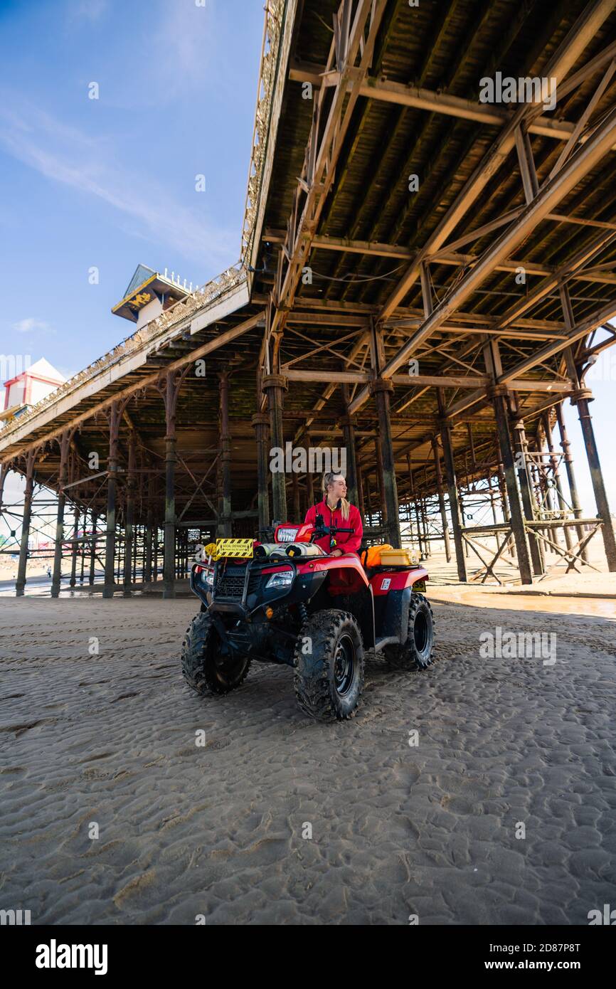 Lifeguard quad hi-res stock photography and images - Alamy
