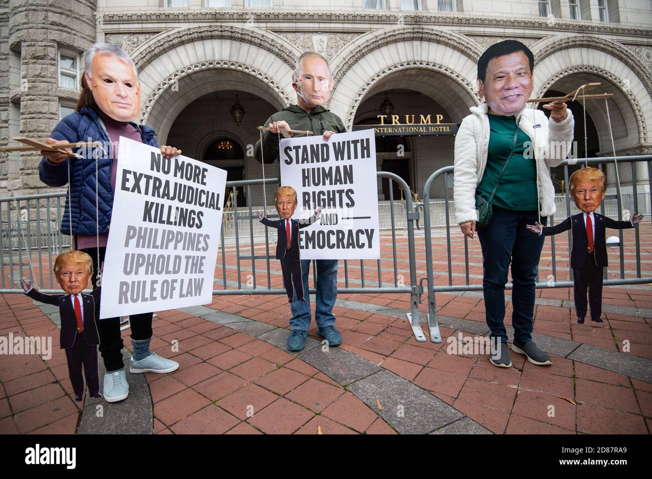 Rodrigo r duterte 2020 hi-res stock photography and images - Alamy
