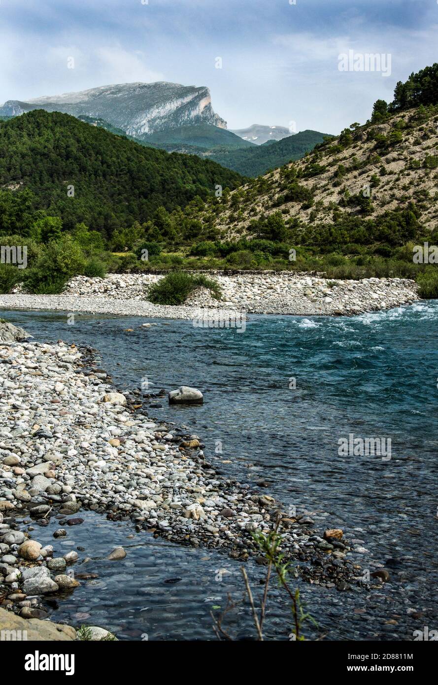 Spain.The Rio Cinca in the Spanish Pyrenees Stock Photo - Alamy