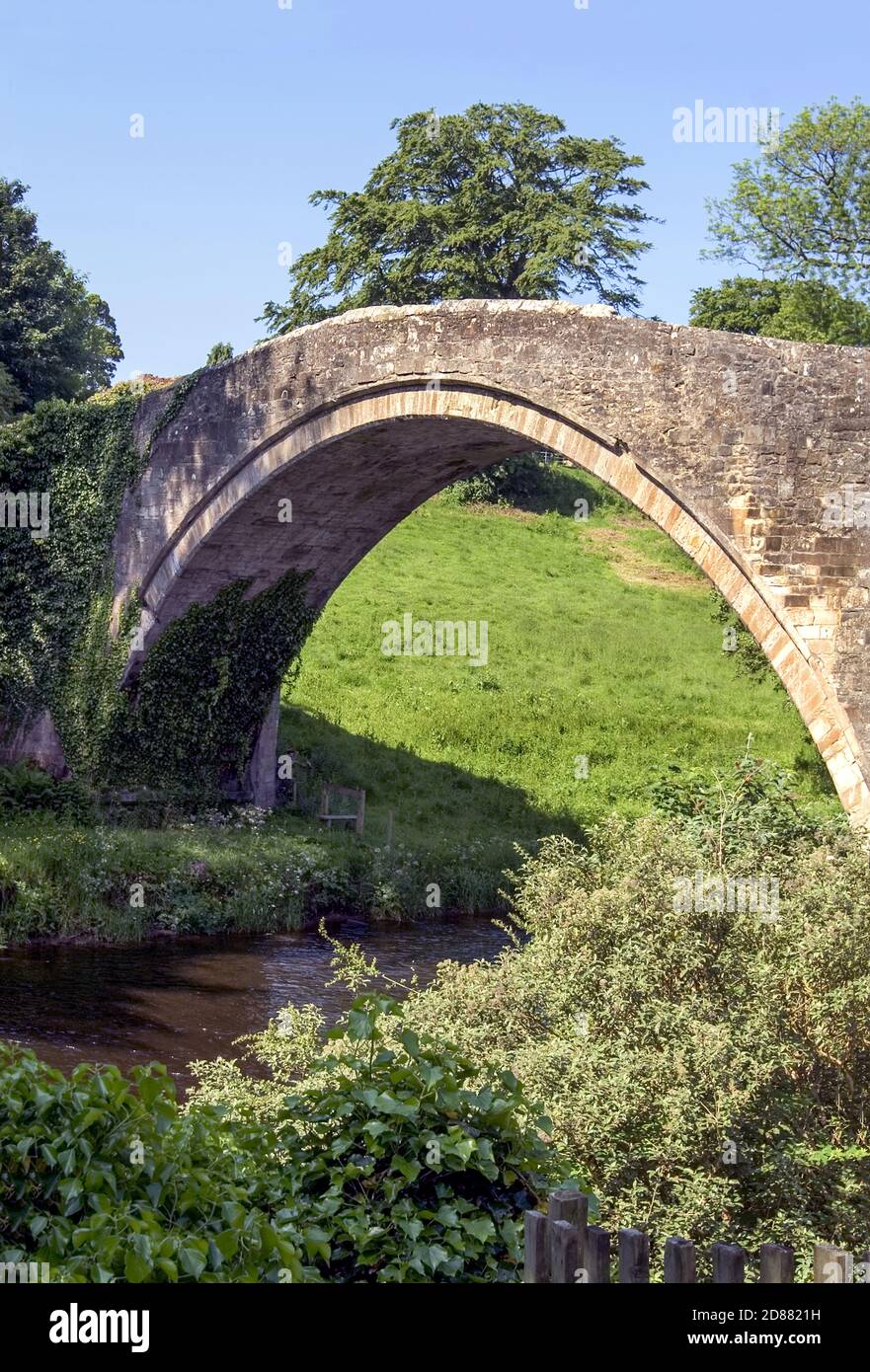 Auld brig o doon hi-res stock photography and images - Alamy