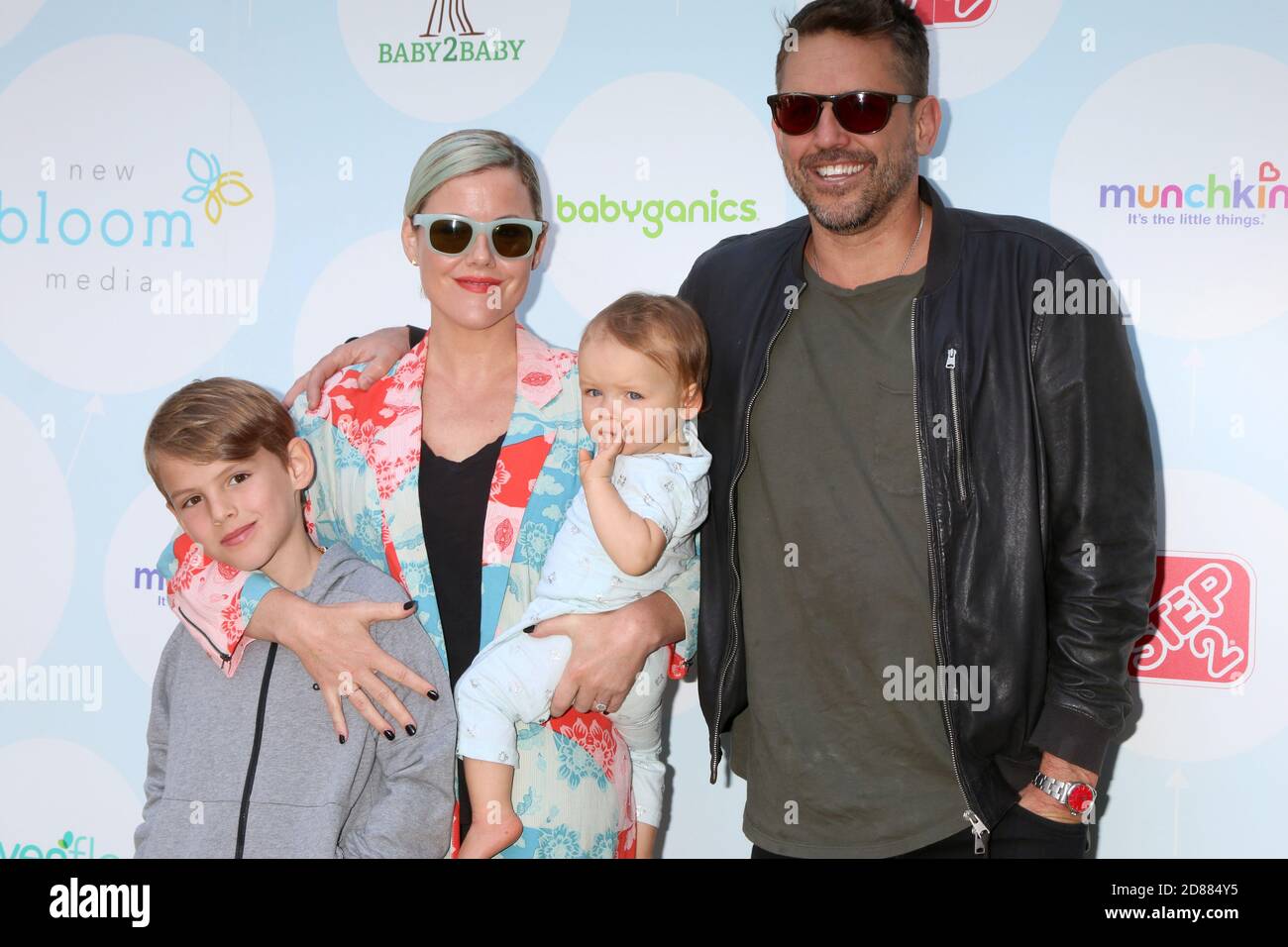 LOS ANGELES - SEP 23: William Robert Cowles, Kathleen Robertson, guests ...