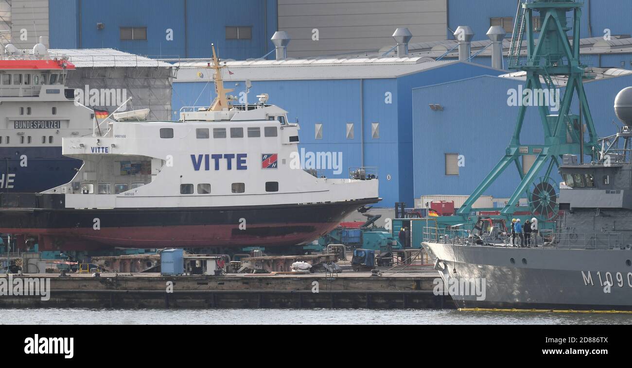 Wolgast, Germany. 27th Oct, 2020. The Hiddensee ferry "Vitte" is moored ...