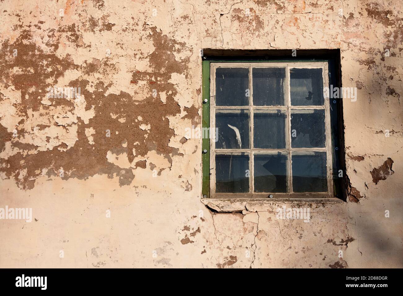 old broken window to barn in stone and concrete Stock Photo - Alamy