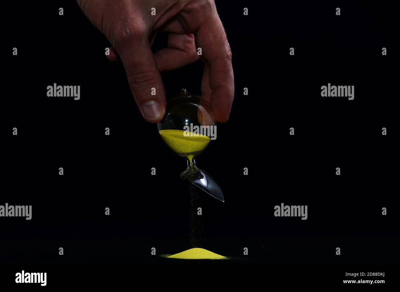 Broken Glass Hourglass Stock Photo - Alamy